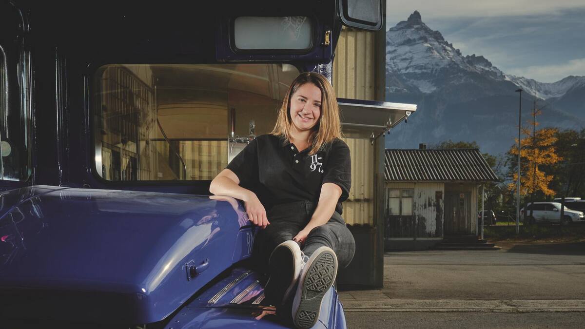 Mélanie Rausis, de la Kozelsky Catering, a transformé un bus anglais ...